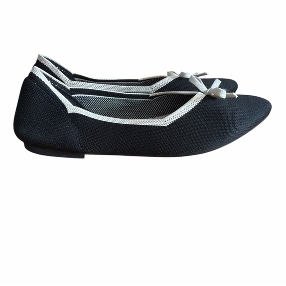 Danskin | Shoes | Danskin Black And White Womens Pointy Ballet Flats ...
